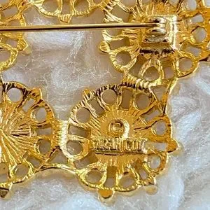 Sarah Coventry | Jewelry | Vintage Sarah Coventry Valencia Brooch And ...